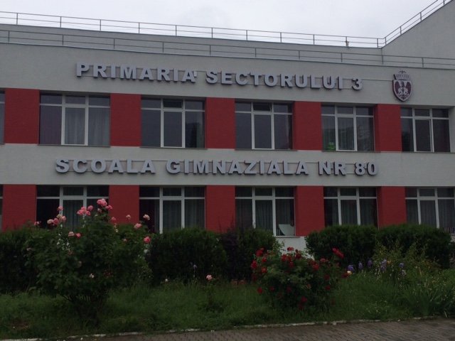Școala Gimnazială Nr. 80 - Descoperă acest loc din București