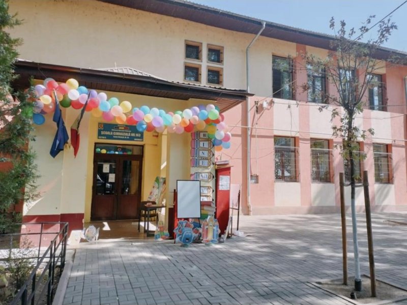Școala Gimnazială Nr. 163 - Descoperă acest loc din București