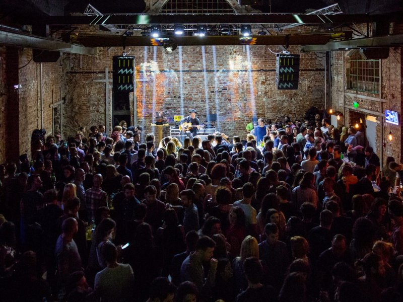 Expirat Club - Descoperă acest loc din București